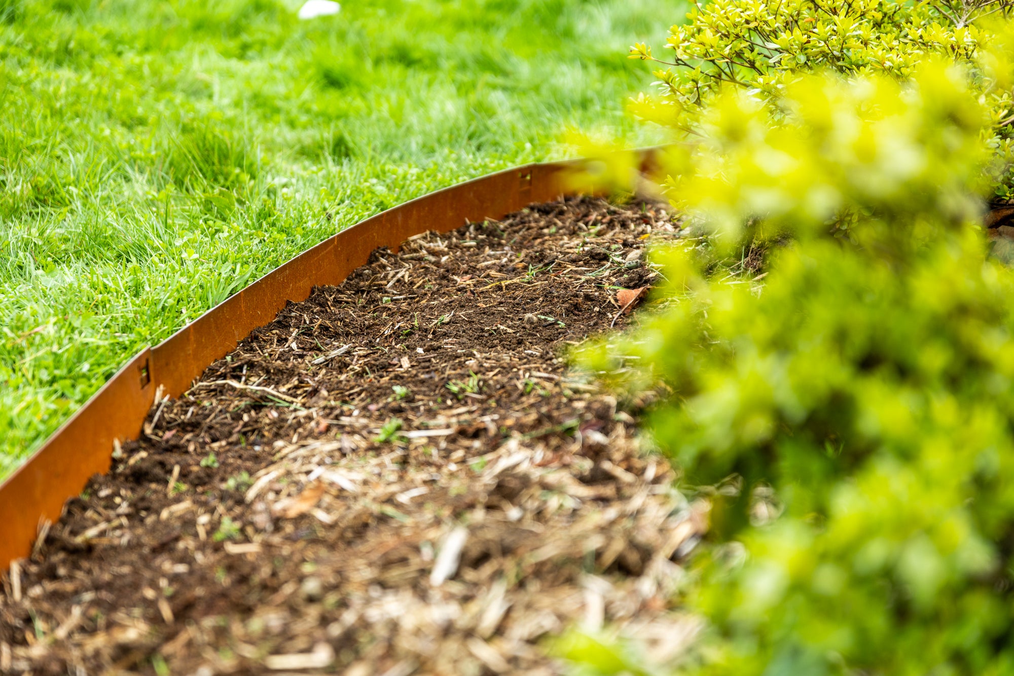 CANA Edge Flexible Steel Garden Lawn Edging