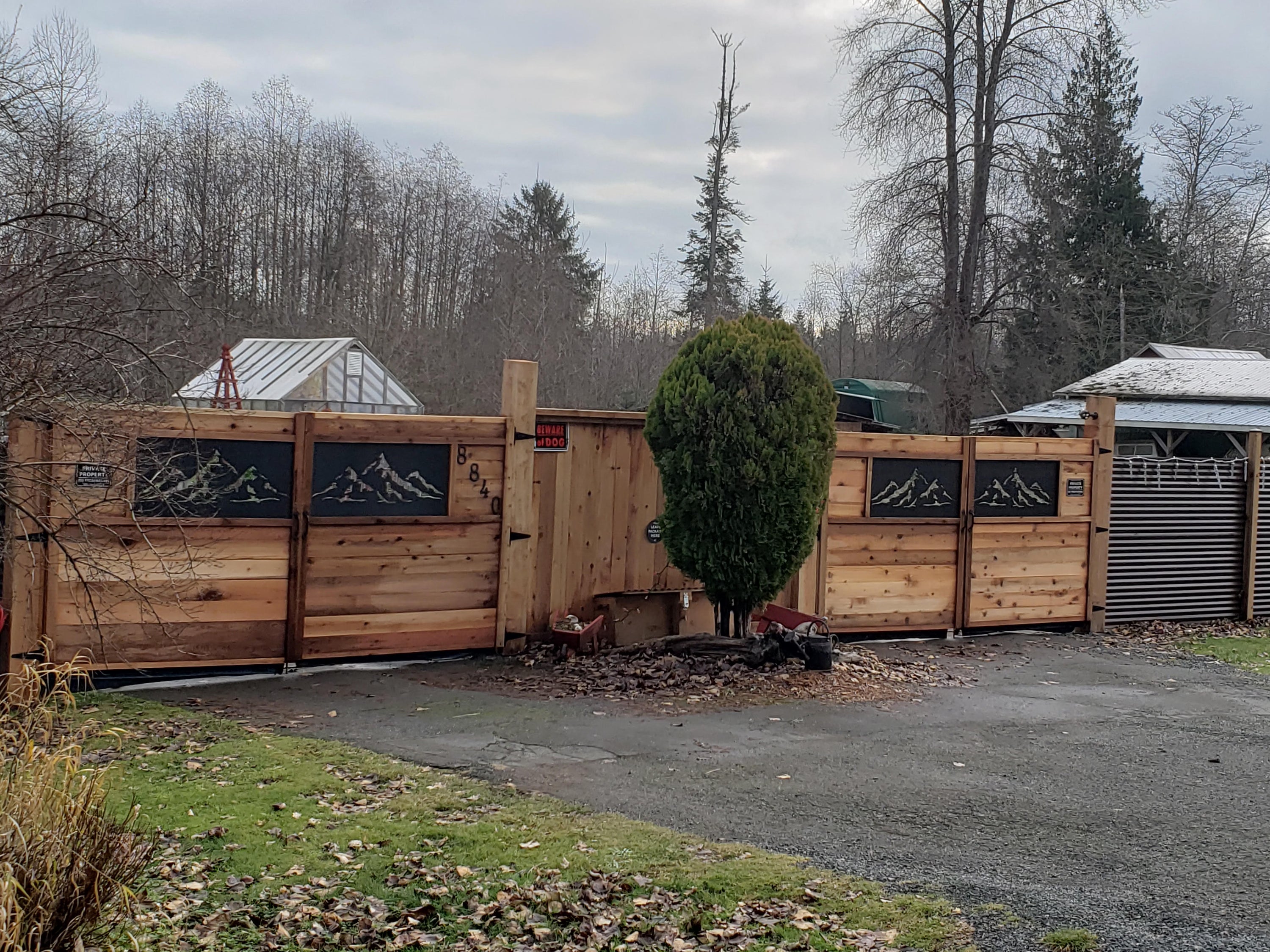 (2' x 4') Rocky Mountain PVC Privacy Screen