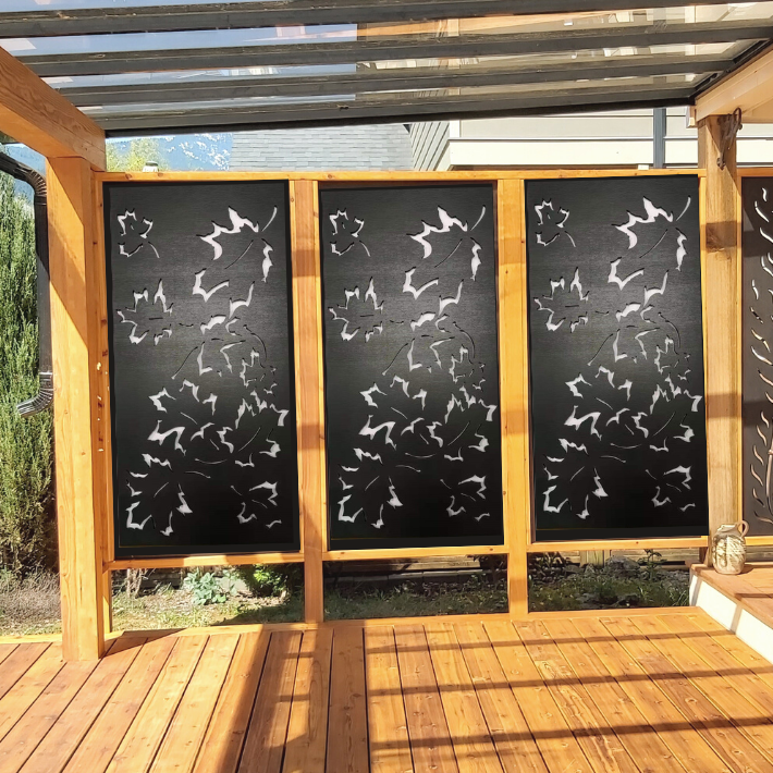 (2' x 4') Maple Leaf Privacy Screen